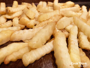 How to Pronounce Poutine Correctly - CookThink